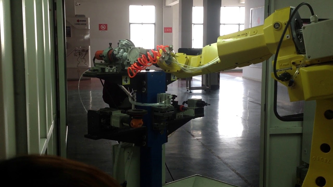 Casting by robot deburring - YouTube