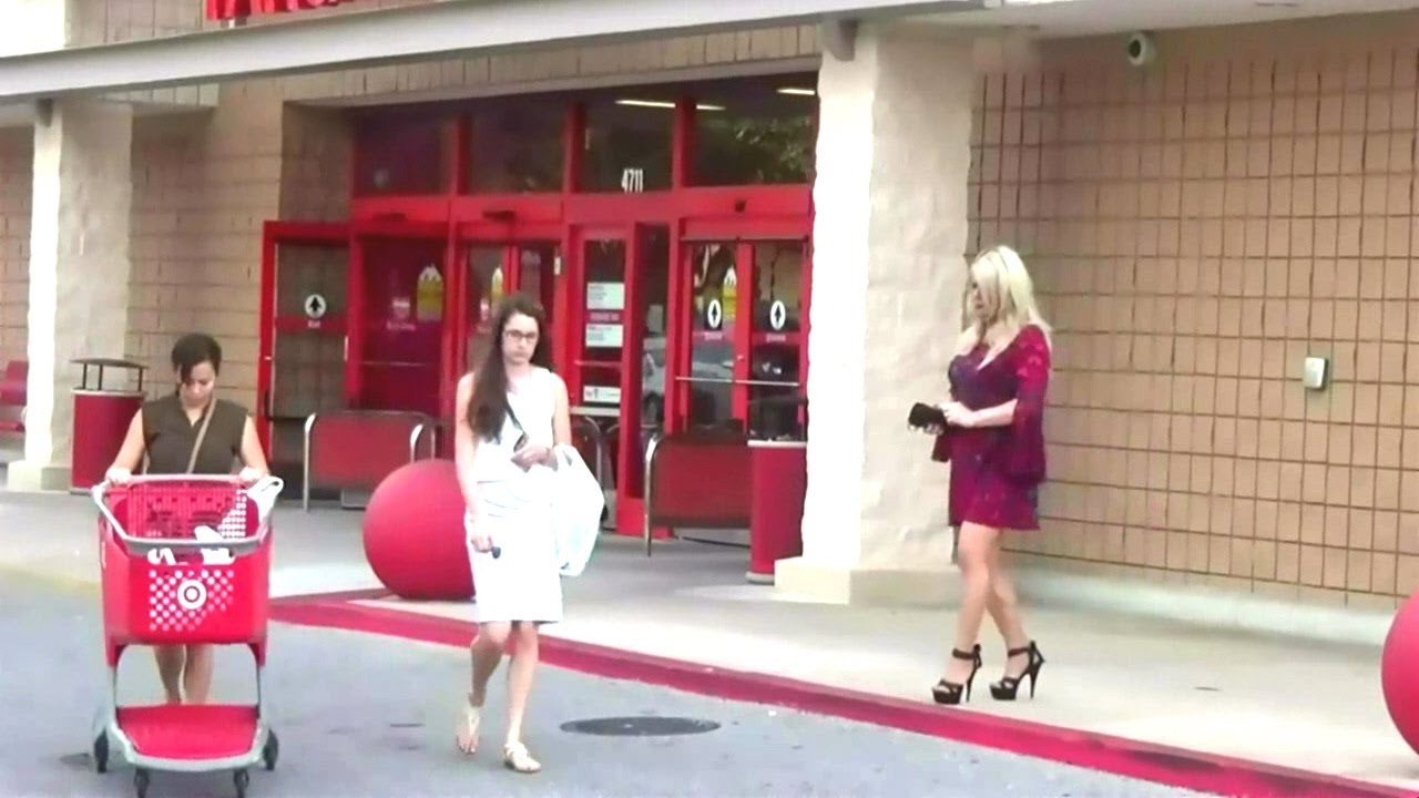 Tgirl Gallery Night Public (HD) Matty Caff Crossdresser Transvestite ...