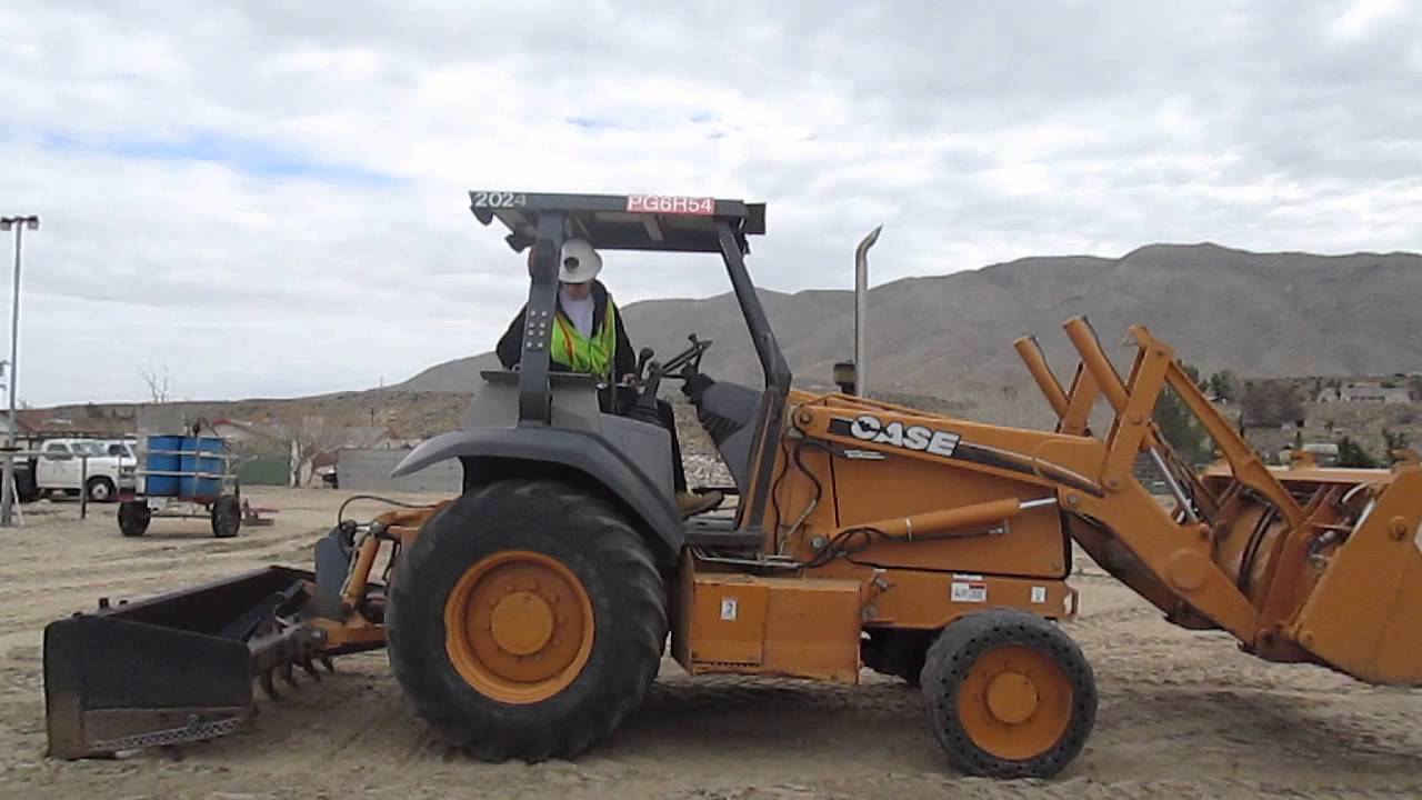 CASE Skip Loader Grader Start-up Procedures - YouTube