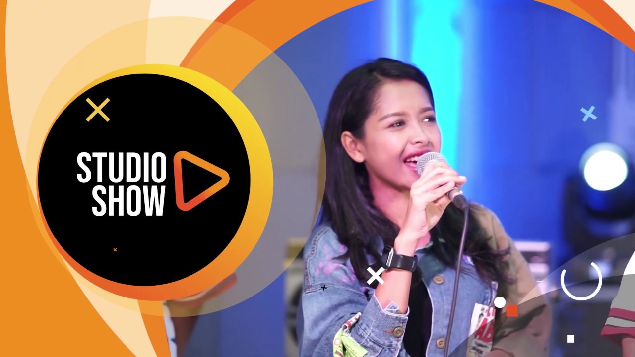 STUDIO SHOW - YouTube