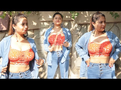 Rashami Desai Open Her Jacket After Seeing Media As She Looking In Hot &  Bold In Denim Garees