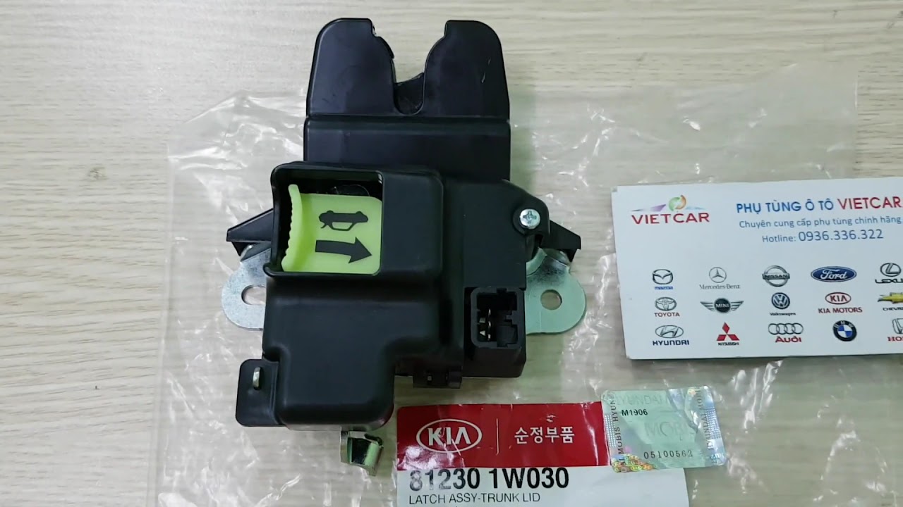 812301W020/ 812301W030 Ổ ngậm cốp sau (khóa cốp sau) Kia Rio - YouTube