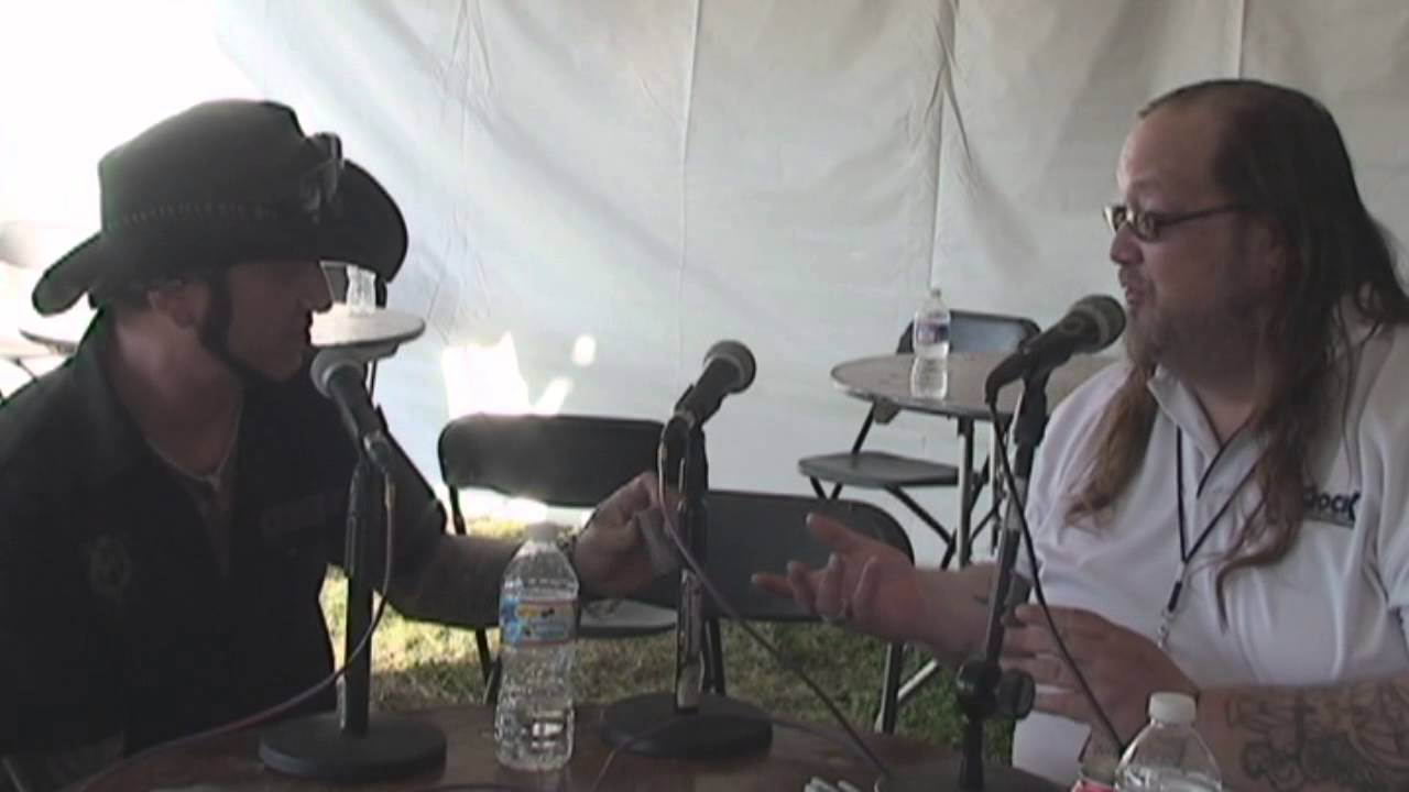 Big Troy Interviews - Tom Maxwell of Hellyeah - Carolina Rebellion 2014 - 95ROCK - YouTube