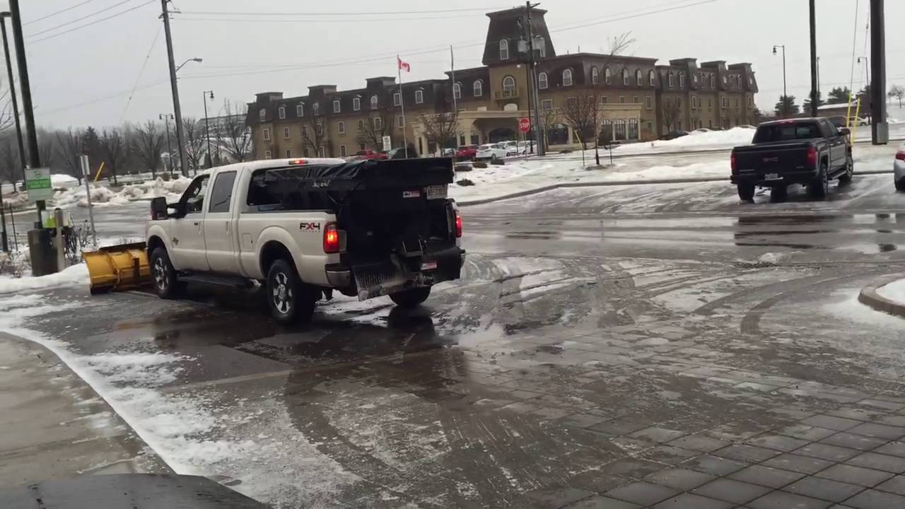 Snow Fall April 2016 Kitchener Waterloo Canada - YouTube