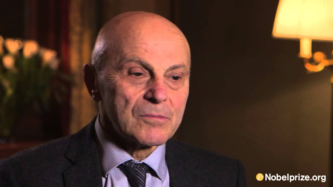 Eugene Fama explains his work to young students - YouTube