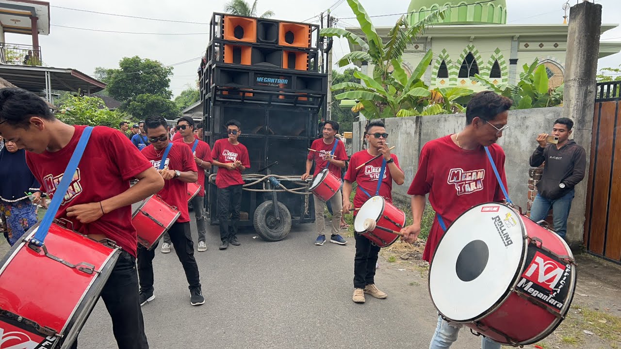 Nana Nutriisari Megantara live hari ini - YouTube