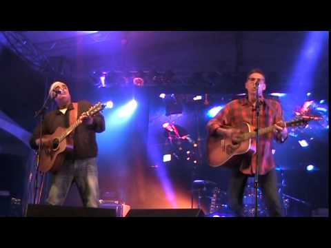 Ekuen Pua, Kashtin, Innu Nikamu 2014 [2/15] - YouTube