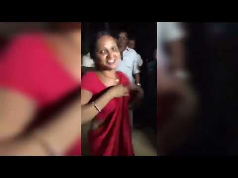Desi Mujra | Saxi Videos