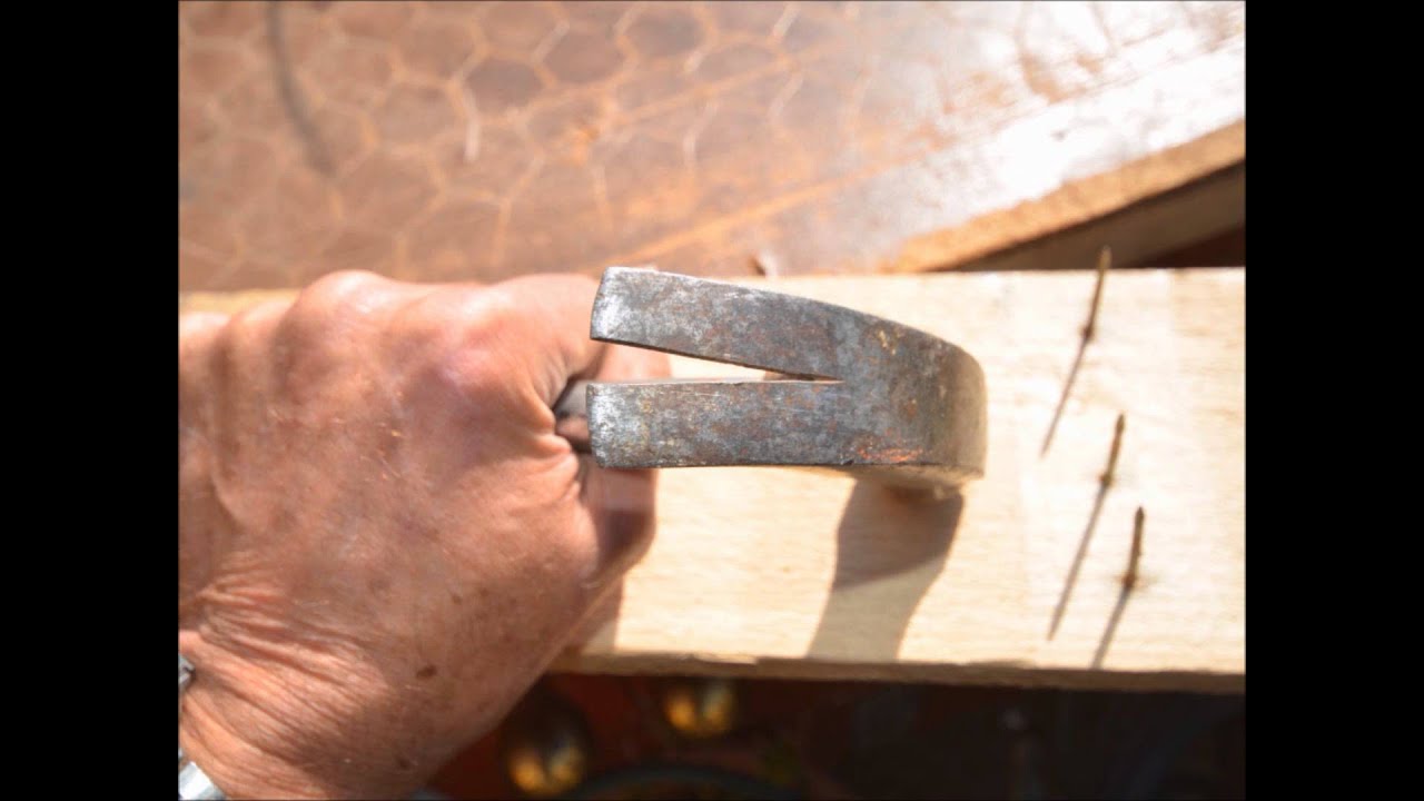 The Easiest Way To Split Pallets To Reclaim The Wood YouTube the-easiest-way-to-split-pallets-to-reclaim-the-wood-youtube