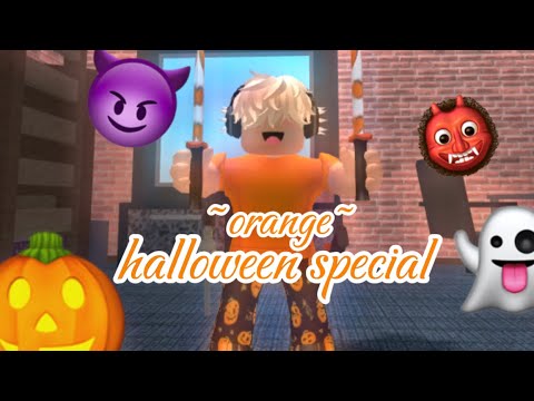 Playing MM2 Using An ORANGE SET (Halloween Special) *looking for ...
