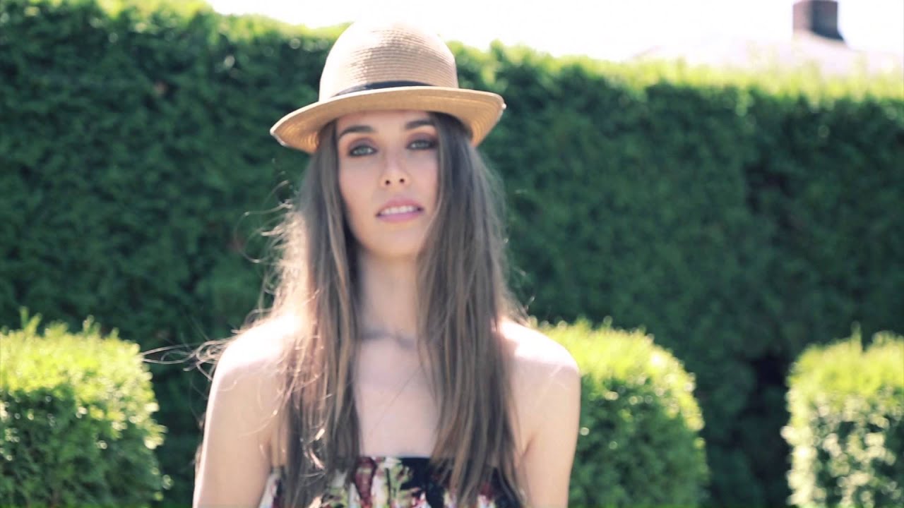 Summer Look Book of Taylor by Angel Jones - YouTube