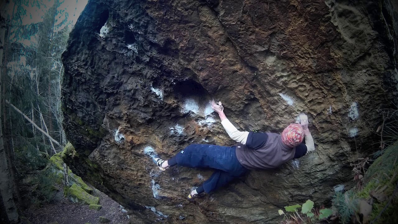 Daniel Danzer in "Demotivation" 7c+/8a - YouTube