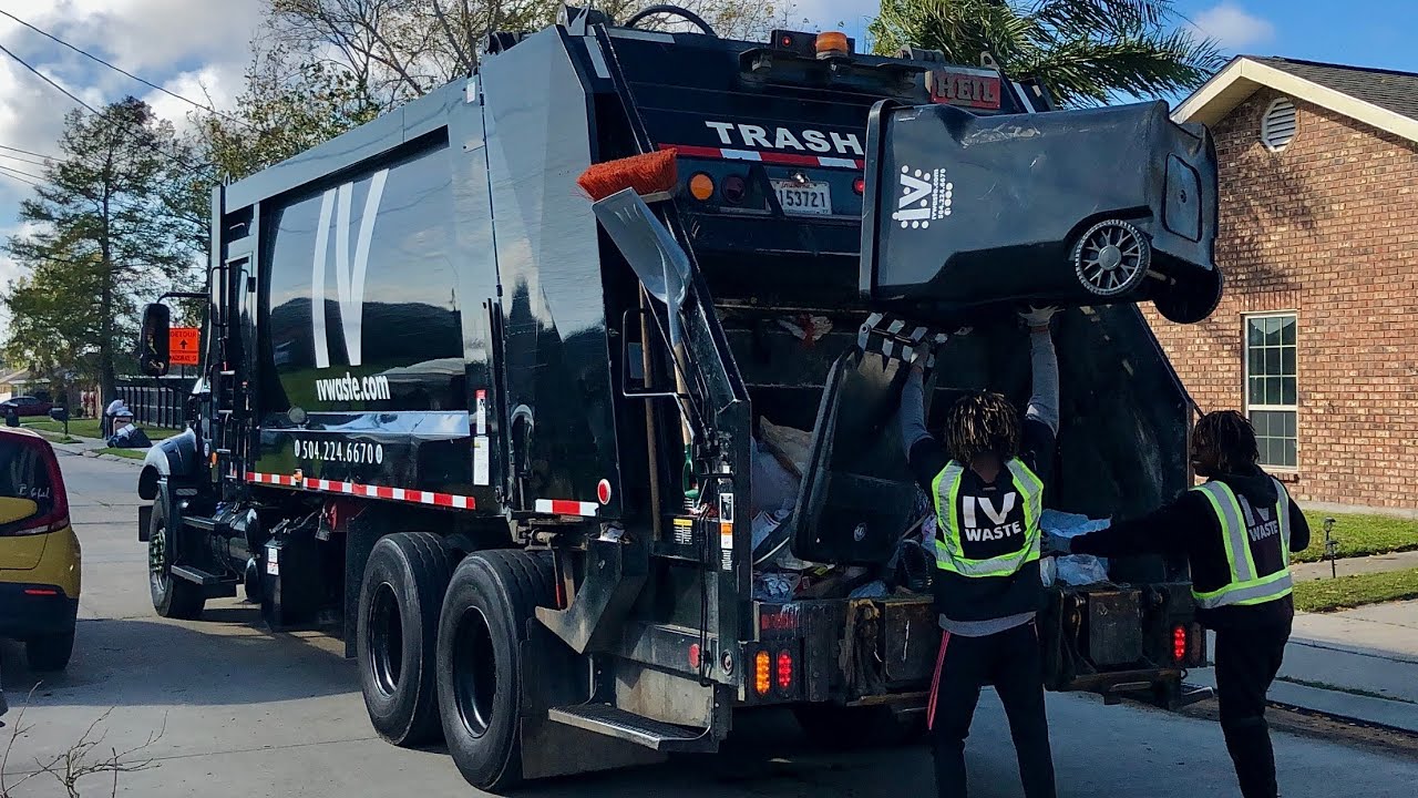 IV Waste Black Mack Heil Rear Loader Garbage Truck - YouTube