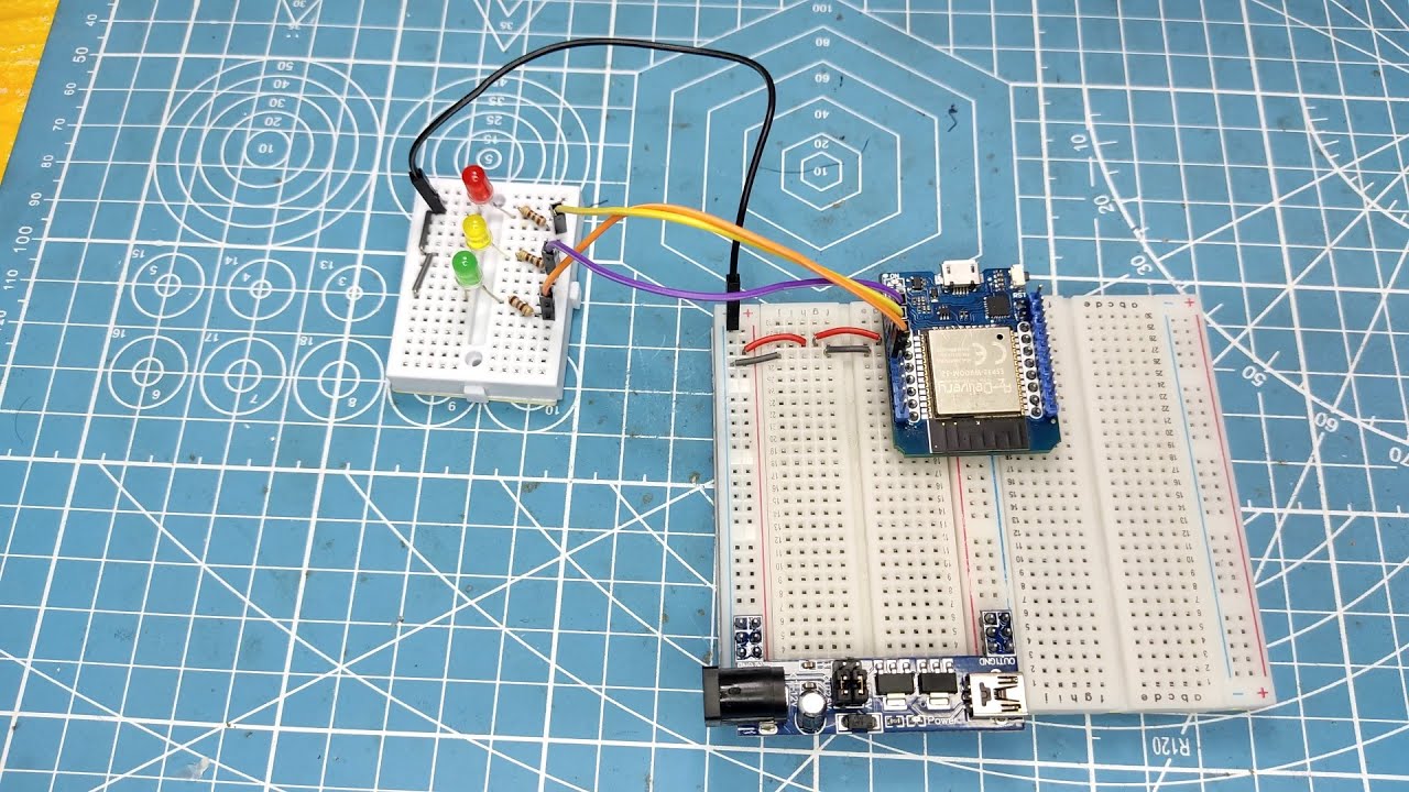 D1 Mini ESP32 Nº 21. Semáforo simple - YouTube