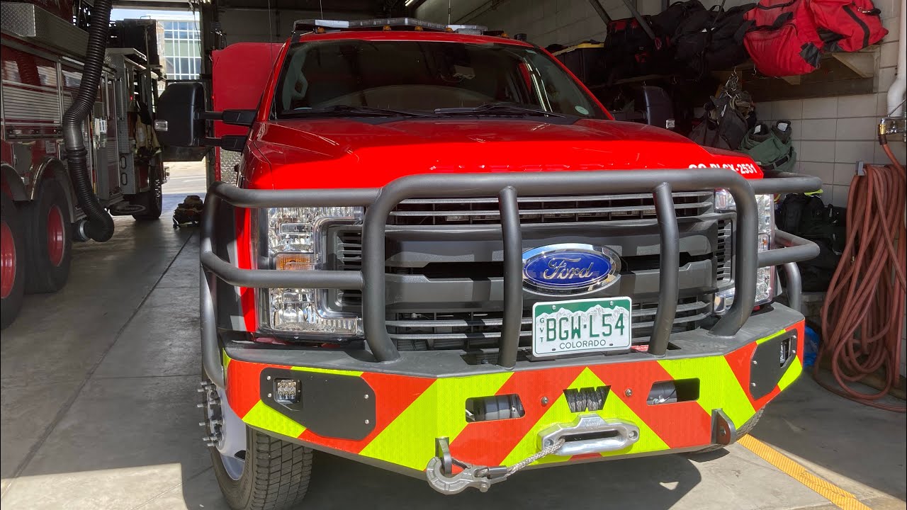 Boulder fire department Brush Truck Walk Around - YouTube