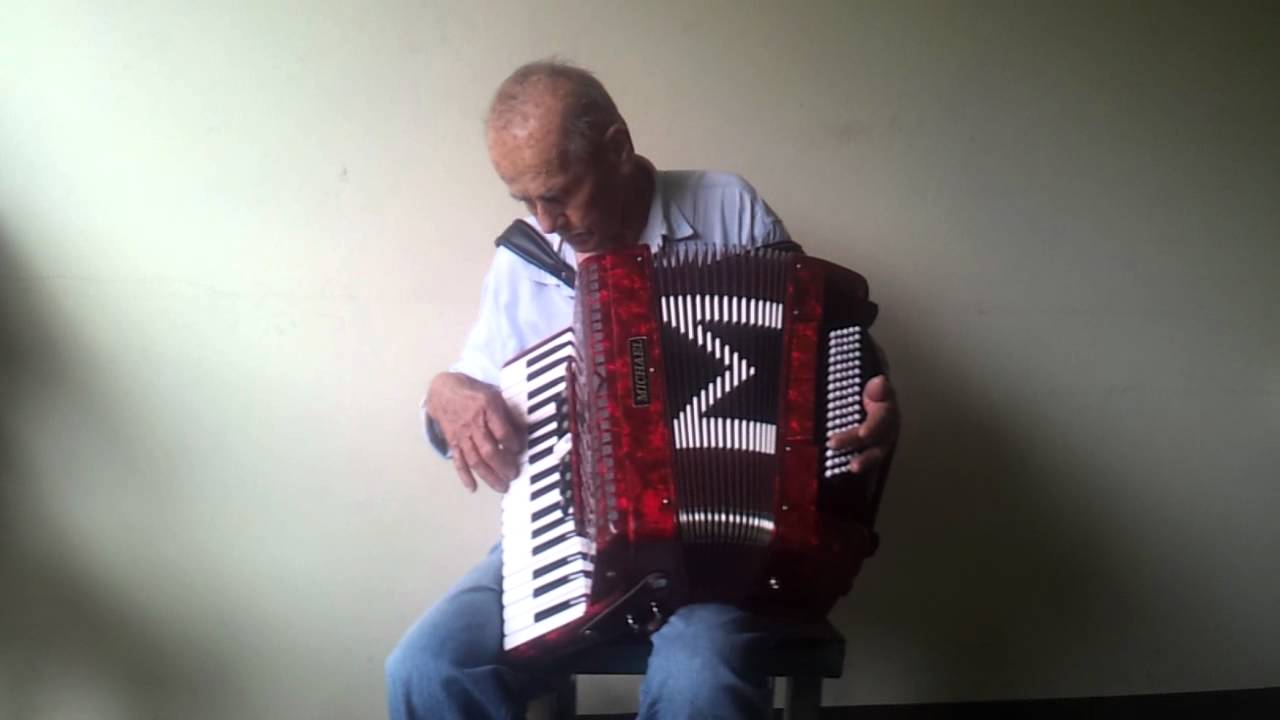 Nono tocando Gaita - YouTube