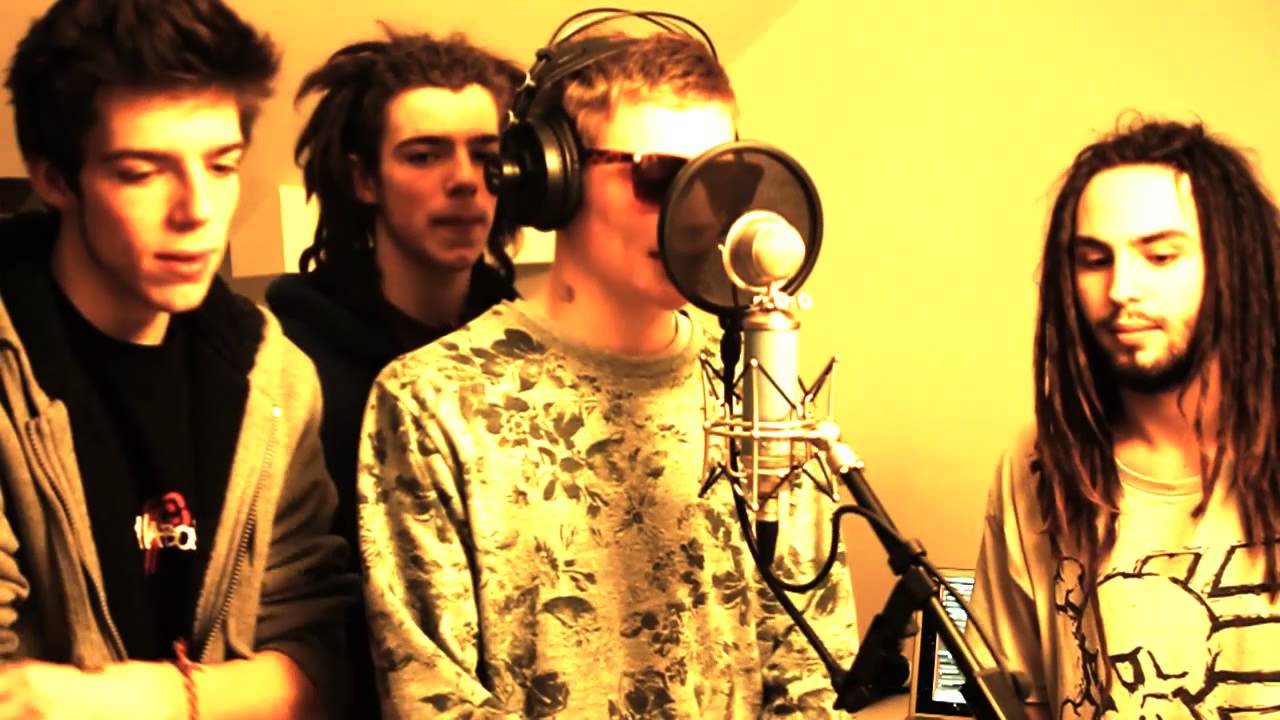Dub Silence - Never Back Down (feat Yikes) 2013 - YouTube