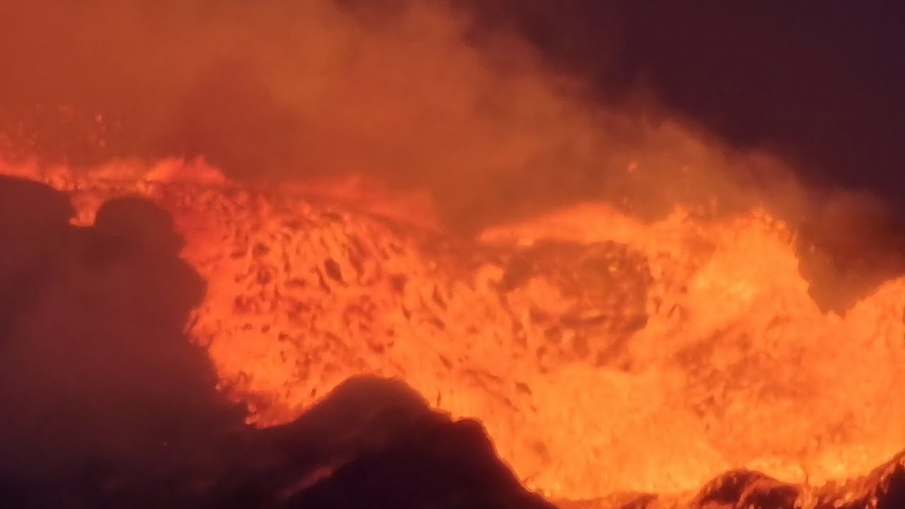 Iceland VOLCANO keeps FLOODING the valleys 🌋 June 5 - YouTube