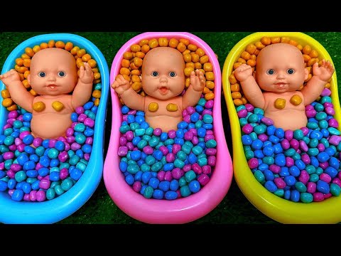 3 Super Sweet Candy Bath Dolls | ASMR Toys & Candy Surprise with M&M's #82