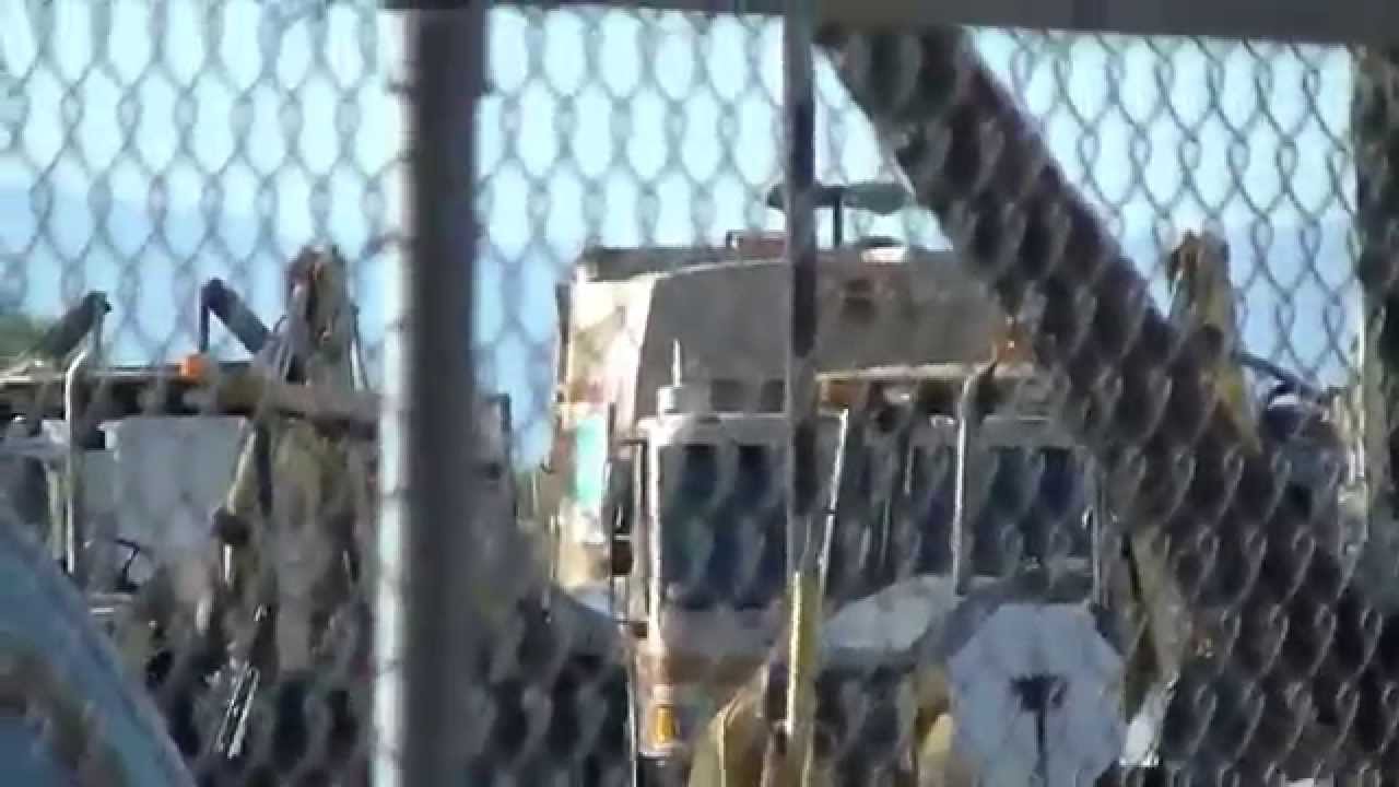 Garbage Truck Repair Shop - YouTube