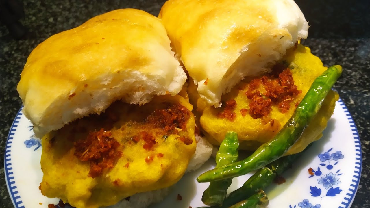 Mumbai Famous Vada Pav | Easy and Quick |How to make vada pav | Street ...