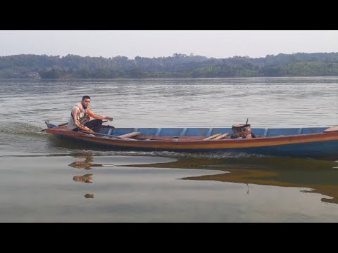 SENSASI MANCING DI ATAS PERAHU - YouTube