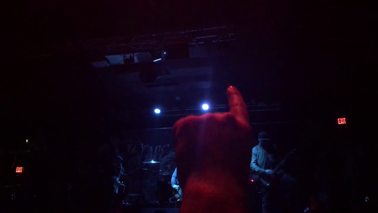 Greeley Estates - If She Only Knew (Live) - YouTube