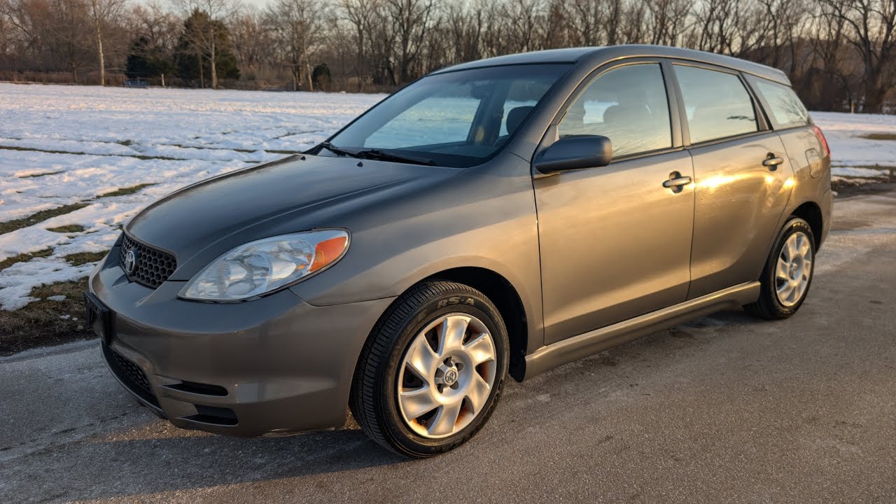2004 Toyota Matrix XR Walk-Around - YouTube