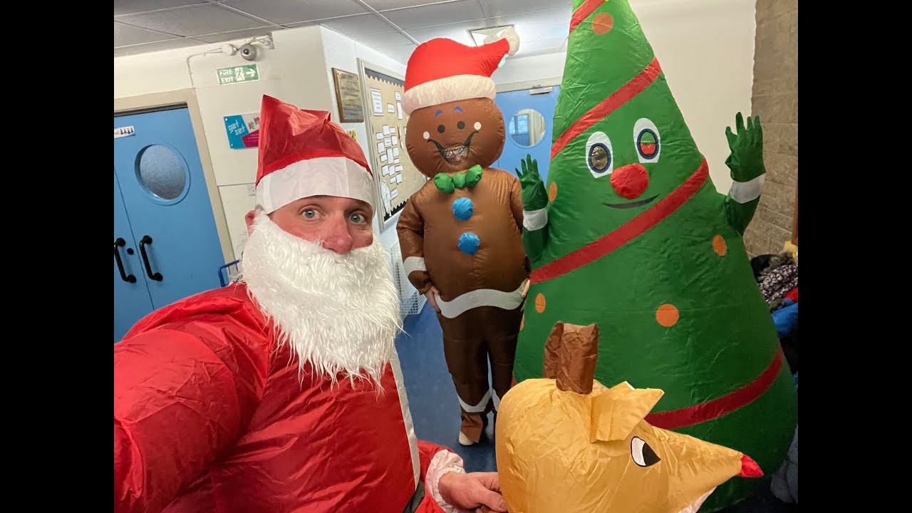 Earlston Primary: Christmas Chaos 2023 - YouTube