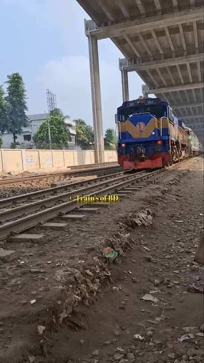 American EMD GT42ACL 3250 HP Locomotive servicing in Bangladesh Railway. #shorts #ytshorts #emd ...