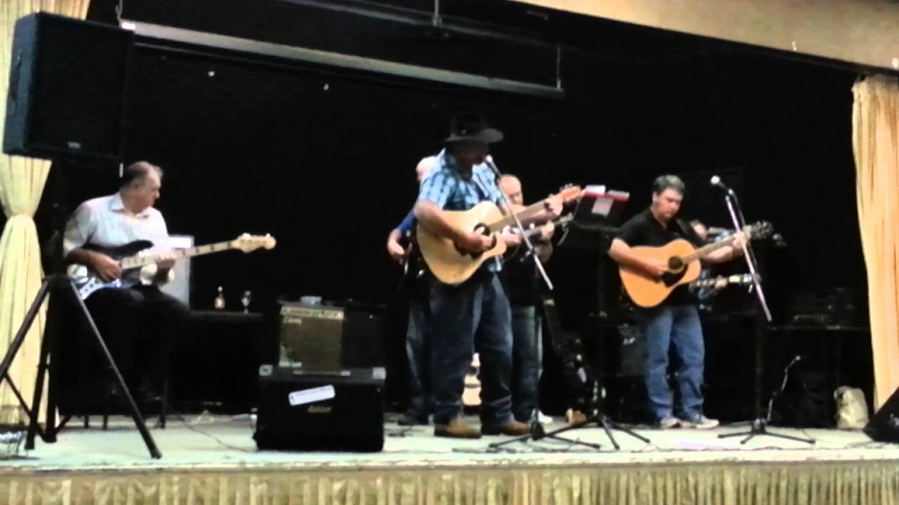 THE SUNLANDER-SLIM DUSTY-with Slim Newton on lead - YouTube