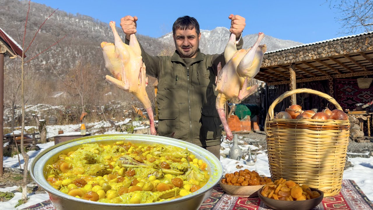 THE MOST DELICIOUS VILLAGE FOOD IN WINTER! CHEF IS COOKING BISCUIT ...