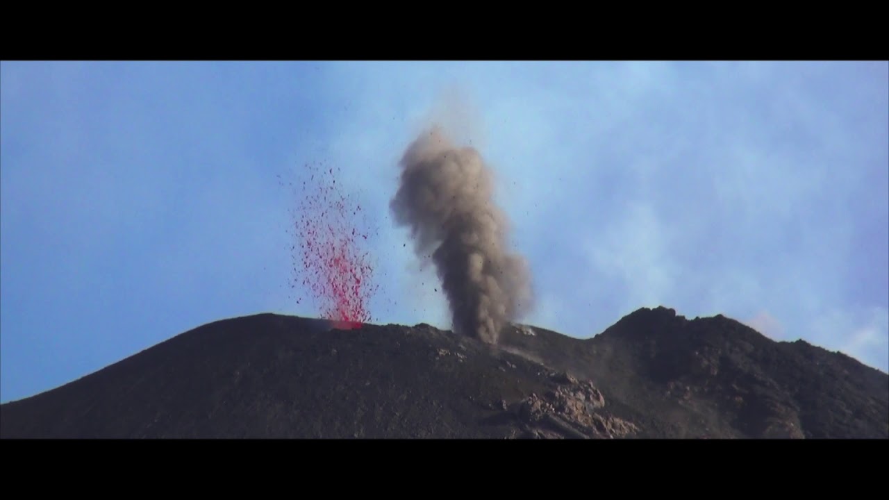 Stromboli day to night - YouTube