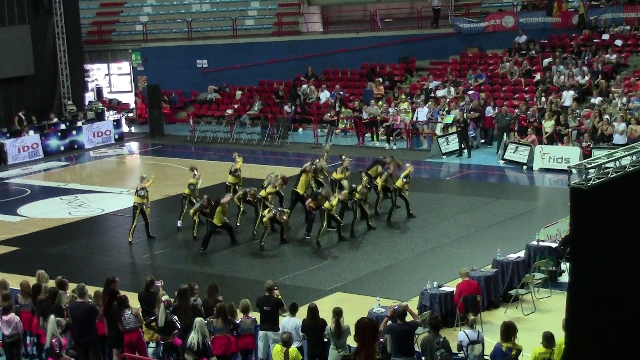 SONNY - Q- MANIA - Disco EC 2019 - YouTube