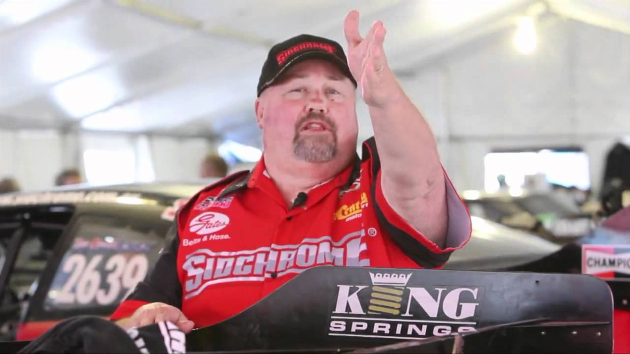 Victor Bray explains a pass - YouTube