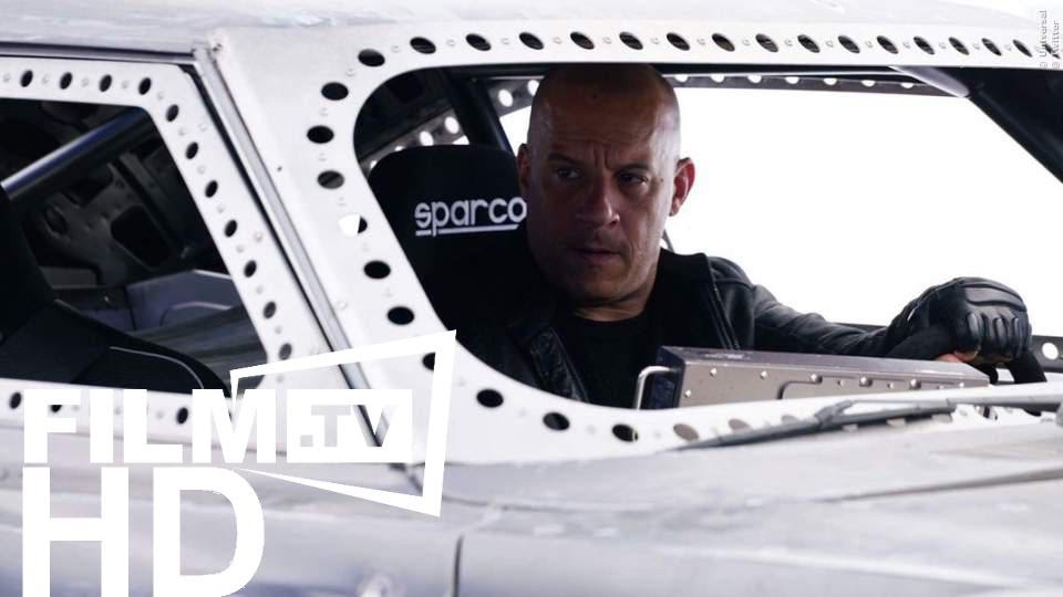 FAST AND FURIOUS 8: VIN DIESELS ICE CHARGER | NEWS - YouTube