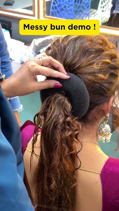 Learn the perfect messy bun step by step tutorial | Messy bun look - YouTube