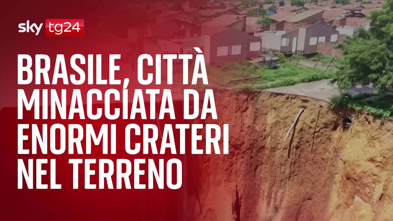 Brasile, città minacciata da enormi crateri nel terreno - YouTube