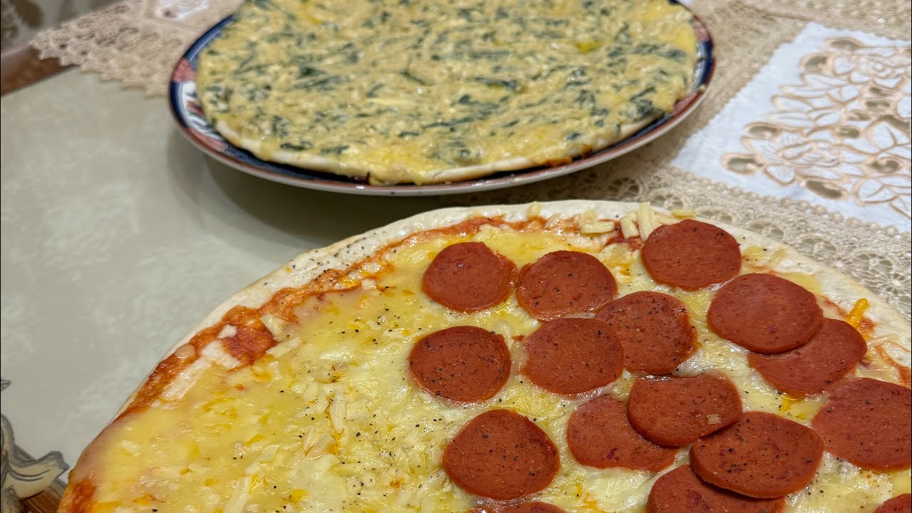 Home made Spinach, Pepper and Cheese Pizza with my kids - YouTube