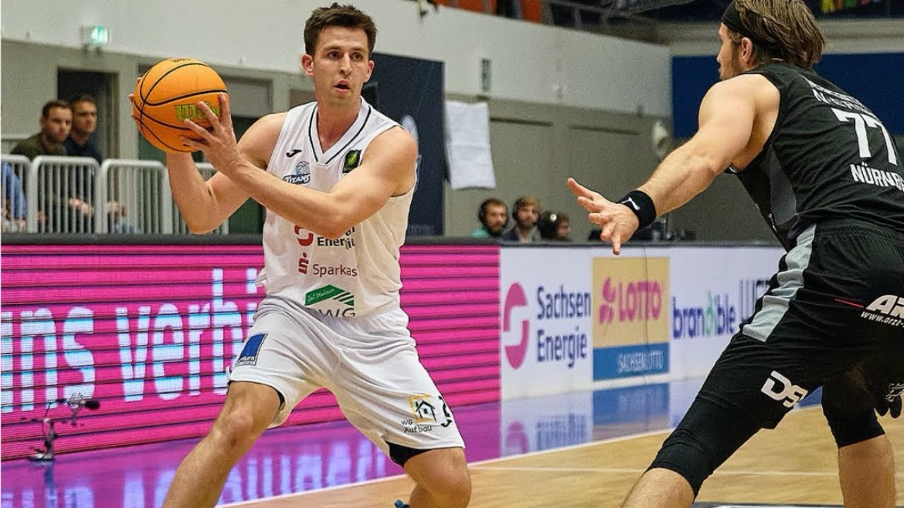 Grayson Murphy - Dresden Titans - Early Season Highlights 230-24 - YouTube