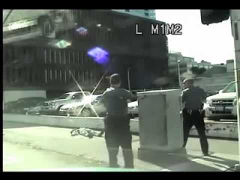 Composite video of officer Ian Birk shooting of John T. Williams - YouTube