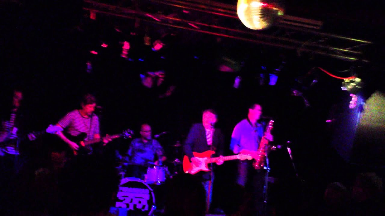 Tom Hark by The Piranhas Live Hove. Brighton - YouTube