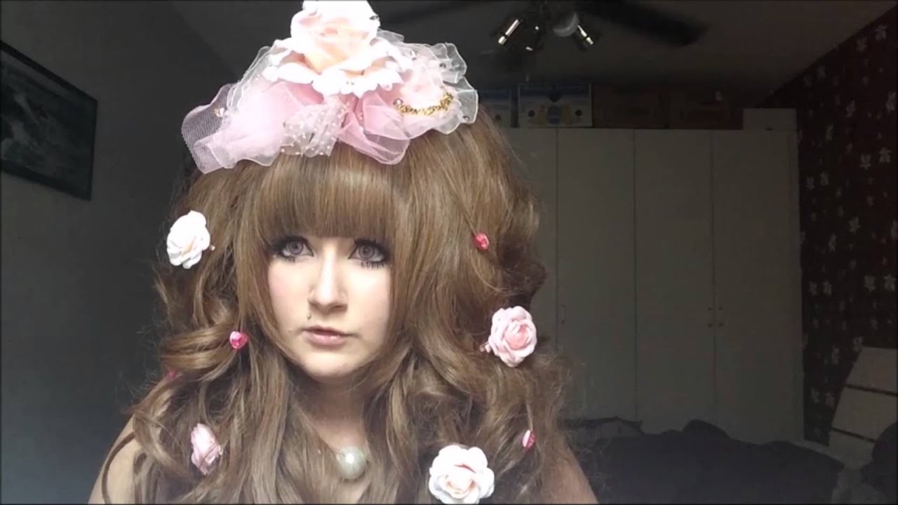 The Beginner Guide to Gyaru | Base Makeup - YouTube
