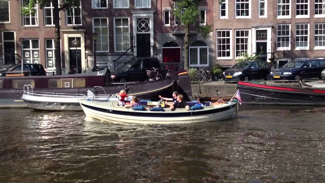 Varen op de Amsterdamse grachten - YouTube