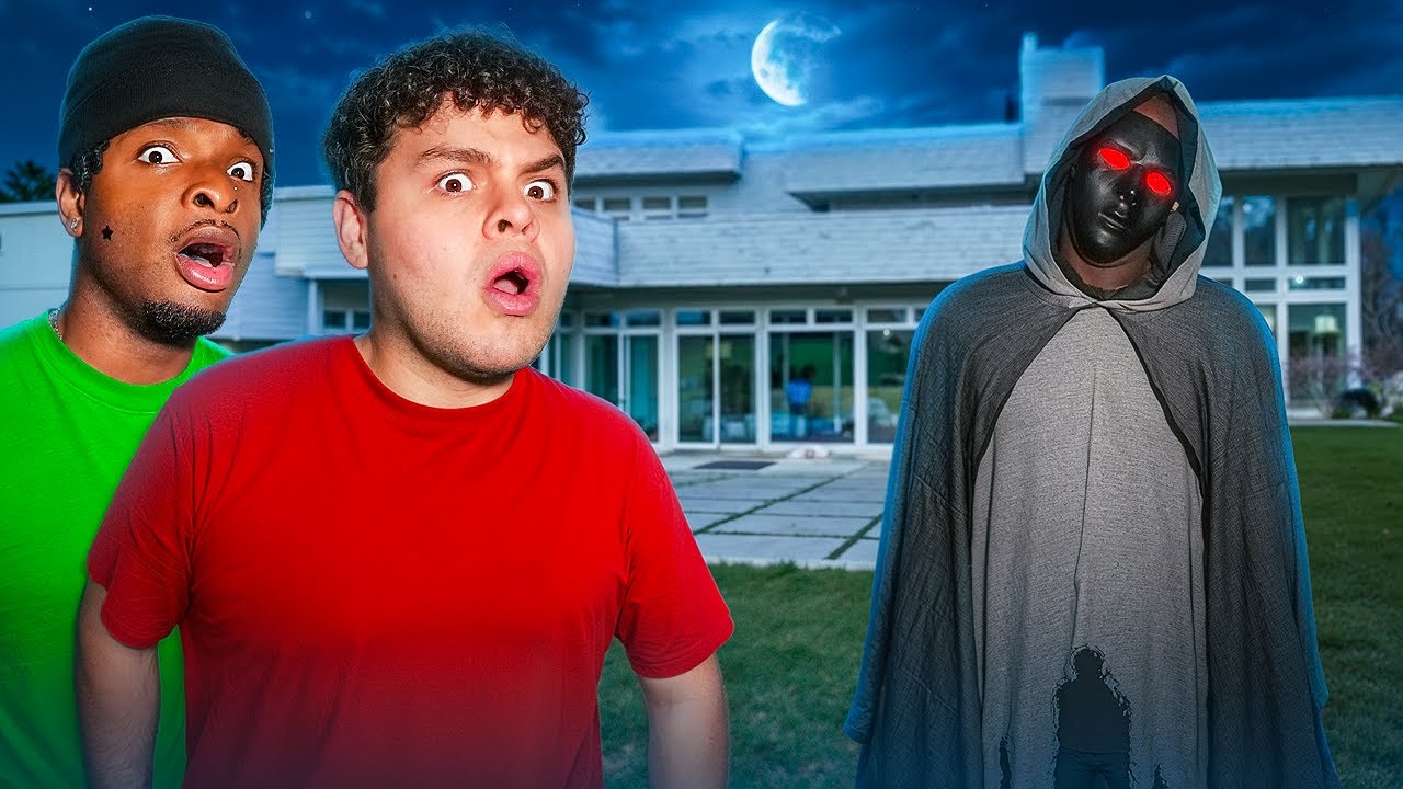 Somebody is Outside Our Home at 3AM..(RAW FOOTAGE) - YouTube