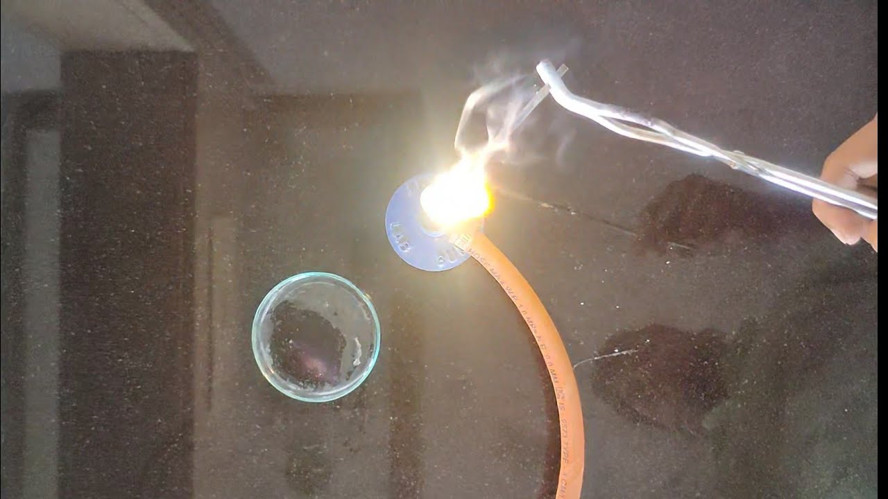 Burning of magnesium ribbon experiment. - YouTube