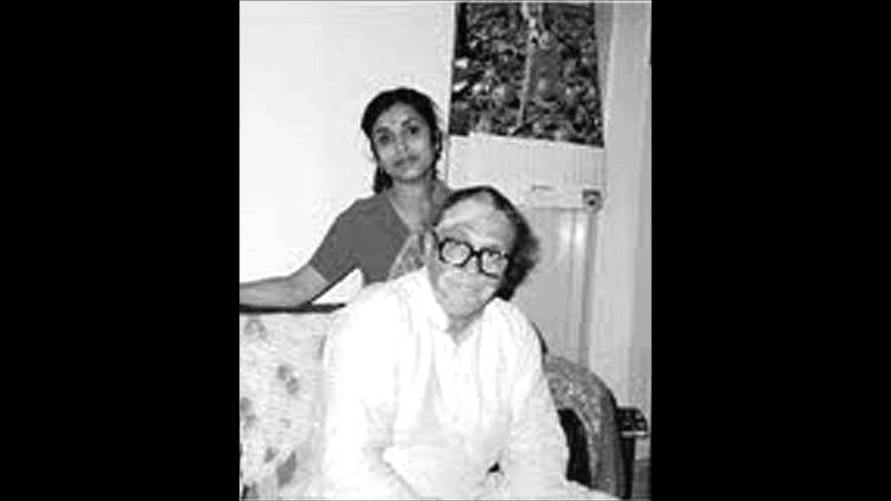 Kisui Sohoj Nohe -Recitation by Progga Laboni - YouTube