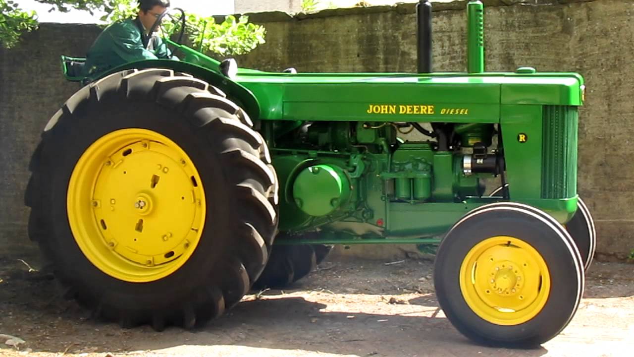 Démarrage John Deere R - YouTube