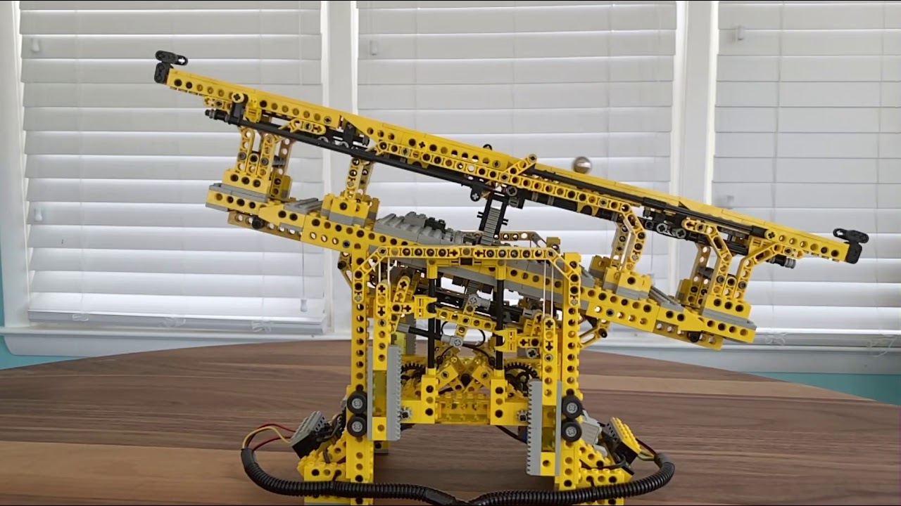 Lego RCX Monkey Rail SLOW-MO uphill - YouTube