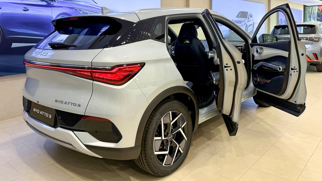New BYD Atto 3 ( 2025 ) - Luxury EV SUV | Interior and Exterior - YouTube
